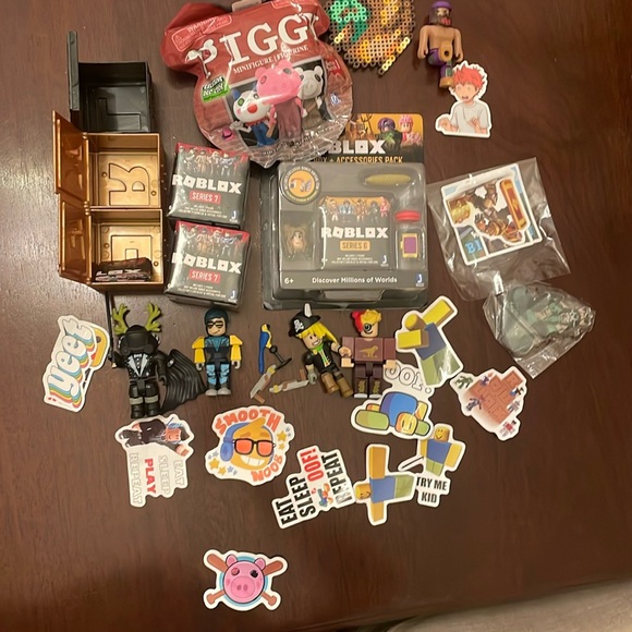 roblox | Toys | Roblox Series 6 And 7 | Poshmark